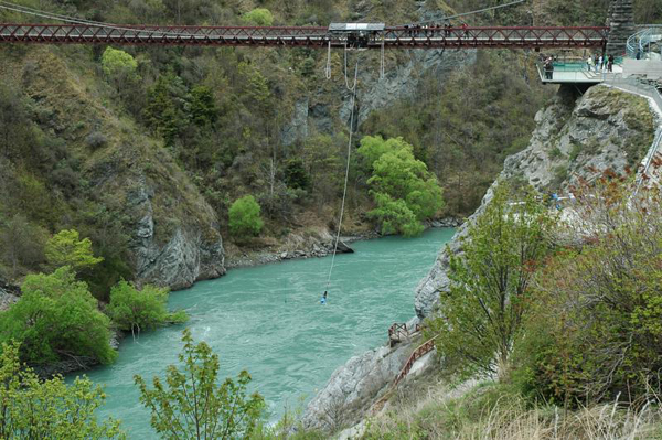 Conheça 3 locais perfeitos para pular de Bungee Jump! - https://blog ...